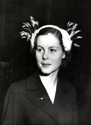 Susan Birnie 1953 Debutante She Daughter Editorial Stock Photo - Stock ...