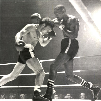 Lightweight Boxing Match Dave Charnley Left Editorial Stock Photo ...