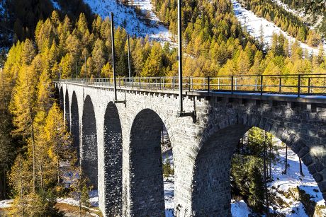 35 Fall river pass Stock Pictures, Editorial Images and Stock Photos ...