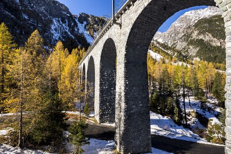35 Fall river pass Stock Pictures, Editorial Images and Stock Photos ...