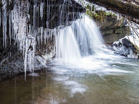 250 Ice covered stream Stock Pictures, Editorial Images and Stock ...