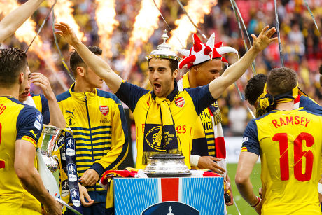 Mathieu Flamini Arsenal Celebrates Fa Cup Editorial Stock Photo - Stock ...