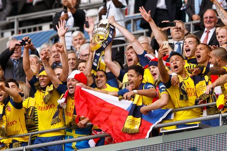 Mathieu Flamini Arsenal Celebrates Fa Cup Editorial Stock Photo - Stock ...