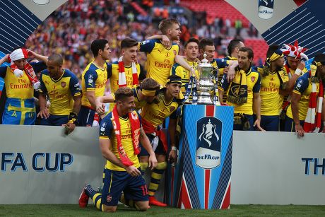 Arsenal Celebration After Trophy Presentation Spraying Editorial Stock ...