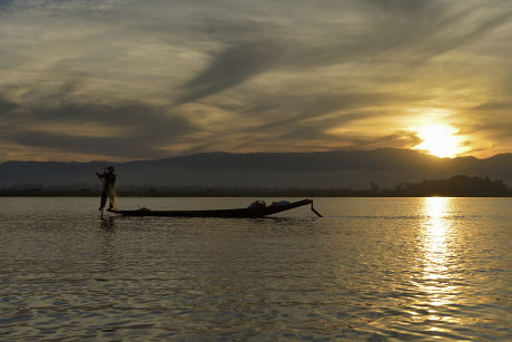 Legrowing Fisherman On Inle Lake Sunset Editorial Stock Photo - Stock ...