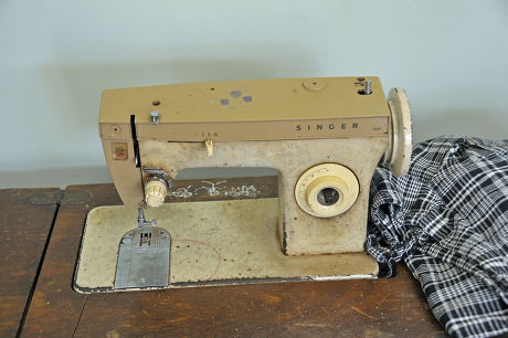 68 Singer machines Stock Pictures, Editorial Images and Stock Photos ...