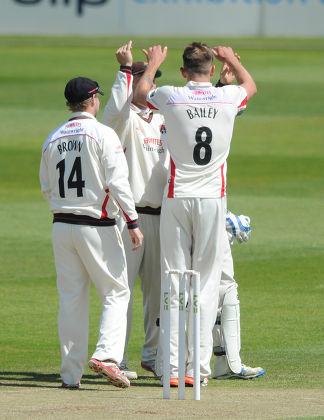 Tom Bailey Celebrates Team Mates Gareth Editorial Stock Photo - Stock ...