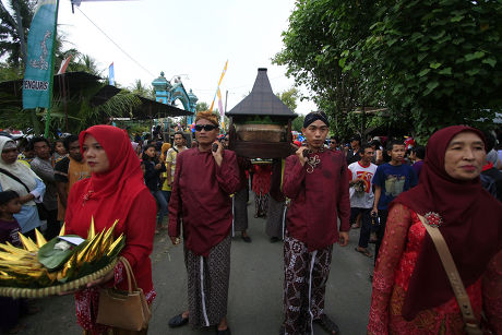 41 Nyadran ritual Stock Pictures, Editorial Images and Stock Photos ...