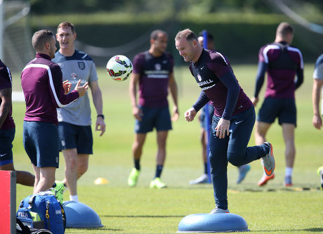 __COUNT__ 2016 UEFA European Championship Qualifying Group E England ...