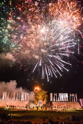 33 Firework battle Stock Pictures, Editorial Images and Stock Photos ...