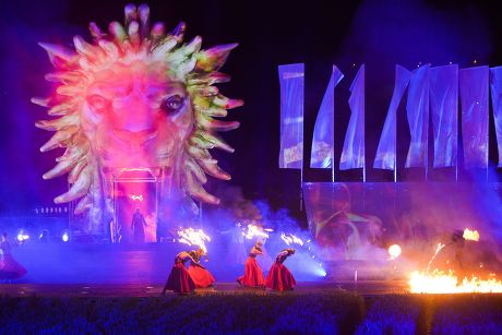 33 Firework battle Stock Pictures, Editorial Images and Stock Photos ...