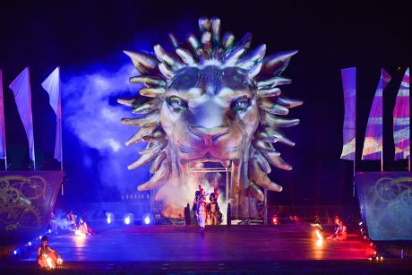 33 Firework battle Stock Pictures, Editorial Images and Stock Photos ...