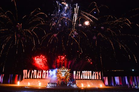 33 Firework battle Stock Pictures, Editorial Images and Stock Photos ...