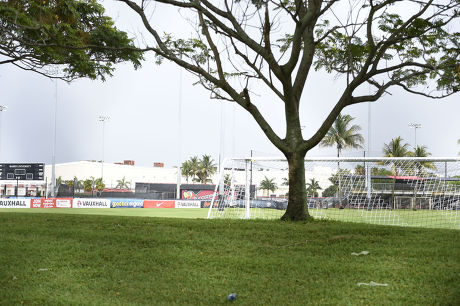 England Football Team Train Atrocious Weather Editorial Stock Photo ...