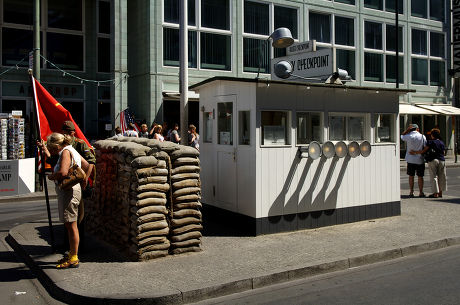 22 Formerly checkpoint charlie Stock Pictures, Editorial Images and ...