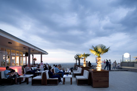 Schusters Strandbar Beach Bar Warnemuende Rostock - Foto de stock de ...