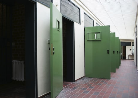 64 Prison cell doors Stock Pictures, Editorial Images and Stock Photos ...