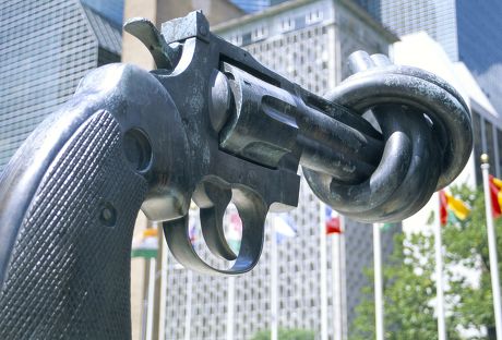 Knotted Gun Monument New York America Editorial Stock Photo - Stock ...