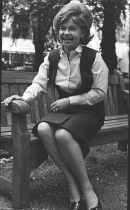 Sandra Chalmers Bbc Radio Presenter Sister Editorial Stock Photo ...