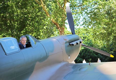 John Romain Pilot Chief Engineer Aircraft Editorial Stock Photo - Stock ...