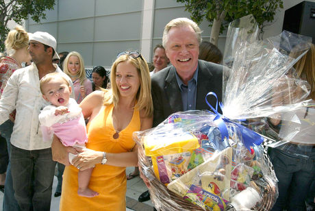 Chrissy Blumenthal Daughter Calli Winner Diaper Editorial Stock Photo ...