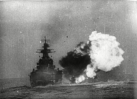 93 Battleship fire Stock Pictures, Editorial Images and Stock Photos ...