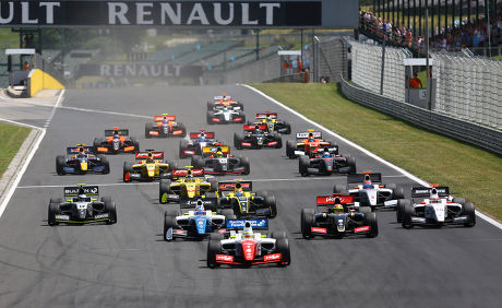 __COUNT__ Renault World Series Racing at the Hungaroring, Mogyorod ...