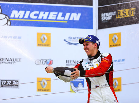 __COUNT__ Renault World Series Racing at the Hungaroring, Mogyorod ...