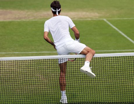 Roger Federer Arrives On Practice Courts Editorial Stock Photo - Stock ...