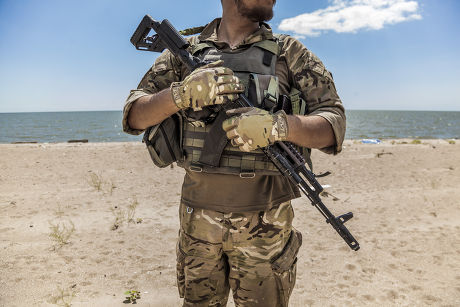 Soldier Azov Battalion Patrolling Beach Shyrokyne Editorial Stock Photo ...