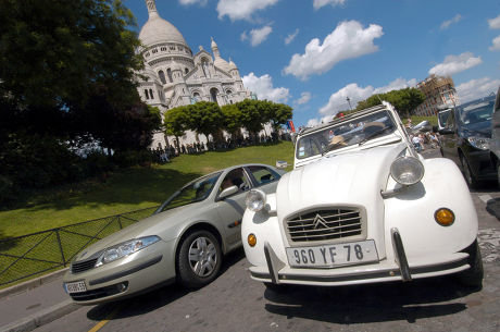 2cv Front Sacre Coeur Montmartre Editorial Stock Photo - Stock Image ...