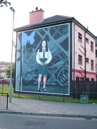 26 Bogside artists Stock Pictures, Editorial Images and Stock Photos ...