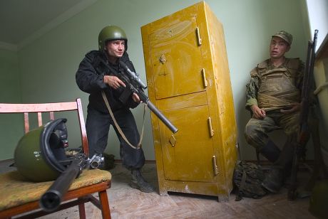 33 Soldier hides Stock Pictures, Editorial Images and Stock Photos ...