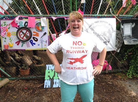Tracey Howard 40 Sipton Protestor Grow Editorial Stock Photo - Stock ...