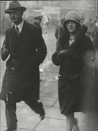 Miss Helen Campbell Who Mentioned Alfred - Foto de stock de contenido ...