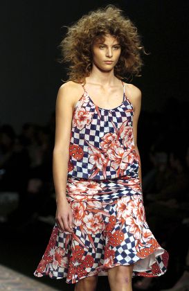 Model Modelling On Catwalk Editorial Stock Photo - Stock Image ...