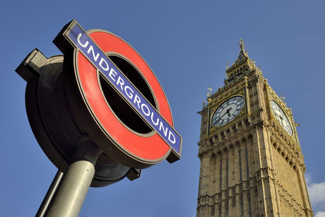 75 London metro logo Stock Pictures, Editorial Images and Stock Photos ...