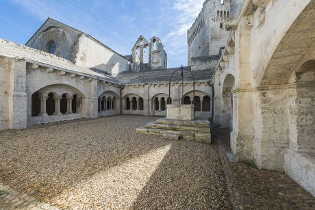 Courtyard Cloister Romanesque 12th Century Montmajour Editorial Stock ...