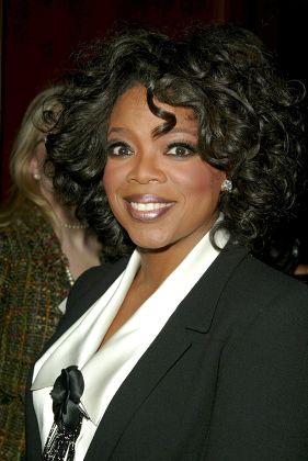 Oprah Winfrey Who Received Global Humanitarian Editorial Stock Photo ...