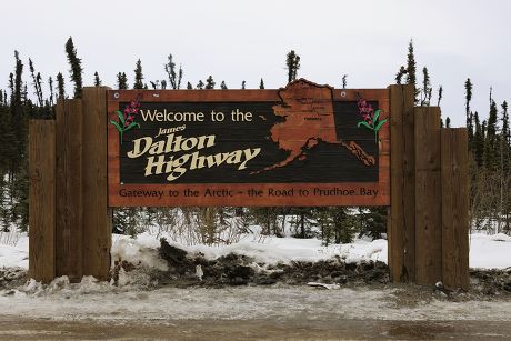 Dalton Highway Sign Fairbanks Prudhoe Bay Editorial Stock Photo - Stock ...