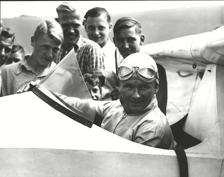 15 German glider pilots Stock Pictures, Editorial Images and Stock ...