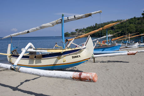 Local Fishing Boats Outrigger Canoes On Editorial Stock Photo - Stock ...