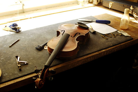 24 Fiddle makers Stock Pictures, Editorial Images and Stock Photos ...