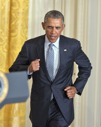 Barack Obama Jogs Podium He Arrives Editorial Stock Photo - Stock Image ...