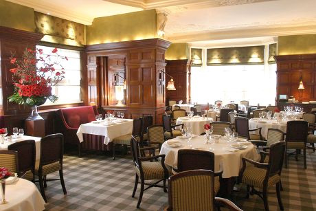 Menu Restaurant Connaught Hotel Mayfair 04 Editorial Stock Photo ...