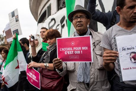 Demonstration Support Migrants Place De La Editorial Stock Photo ...