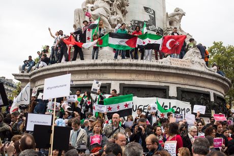 Demonstration Support Migrants Place De La Editorial Stock Photo ...
