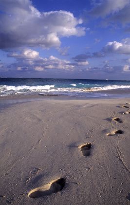 Beach Grace Bay Providenciales Turks Caicos Editorial Stock Photo ...
