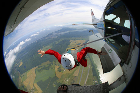 100 Free fall parachuting Stock Pictures, Editorial Images and Stock ...
