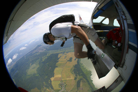 100 Free fall parachuting Stock Pictures, Editorial Images and Stock ...